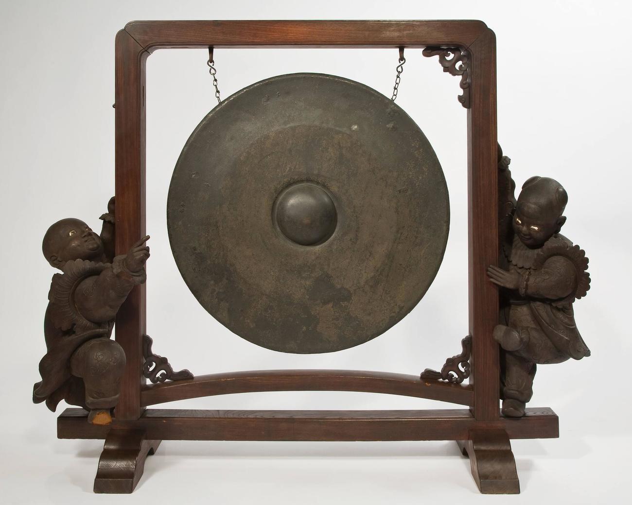 Gong Frame with Carved Figures | Isabella Stewart Gardner Museum